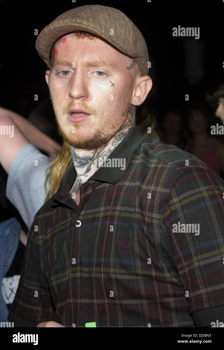 Frank Carter and his new band Pure Love Dot to Dot Festival 2012 ...