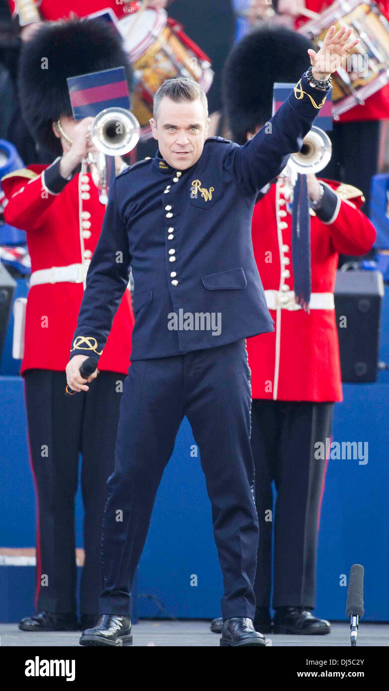 Robbie Williams performing, during the Diamond Jubilee concert at ...