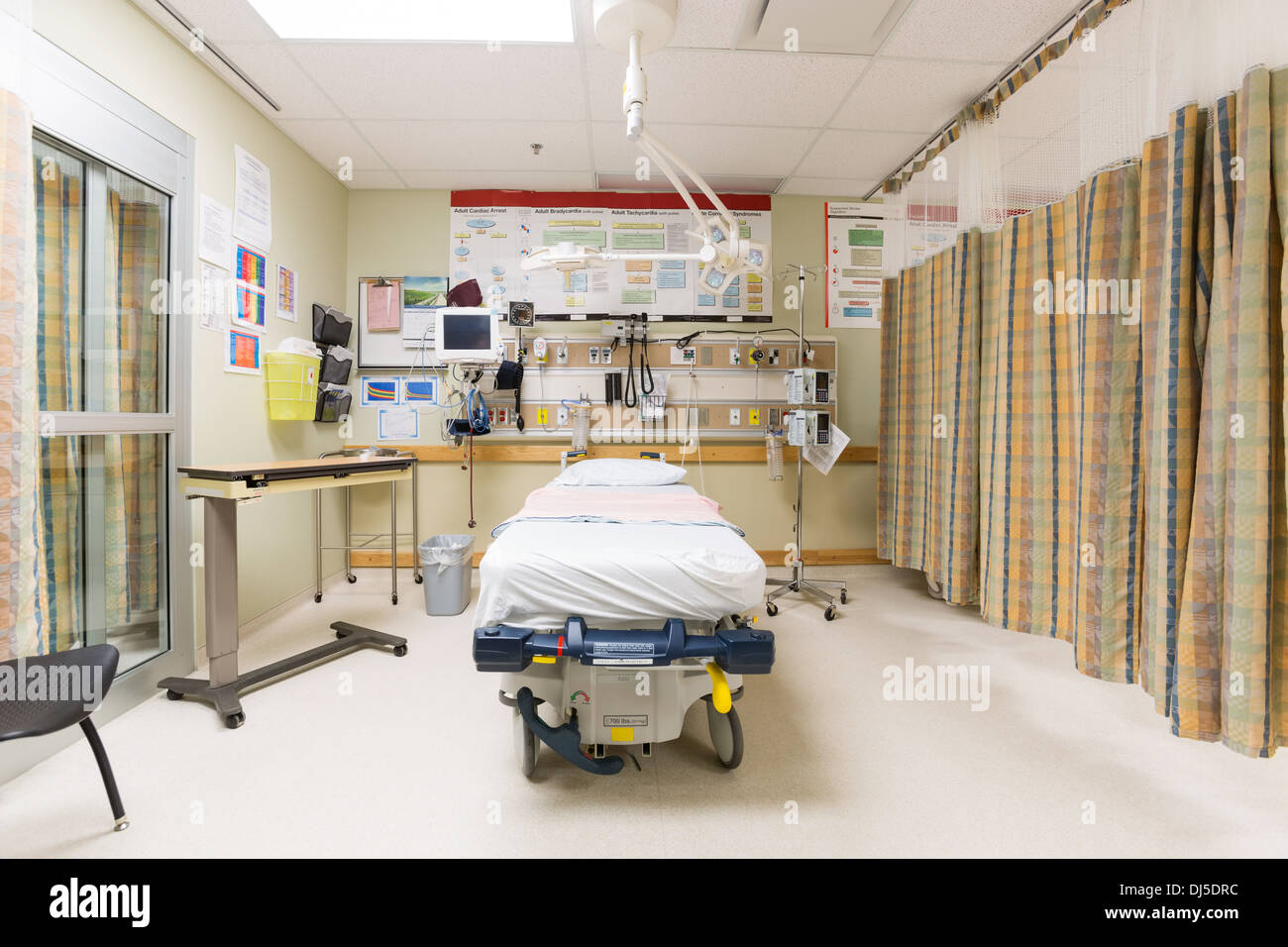 Emergency room hi-res stock photography and images - Alamy