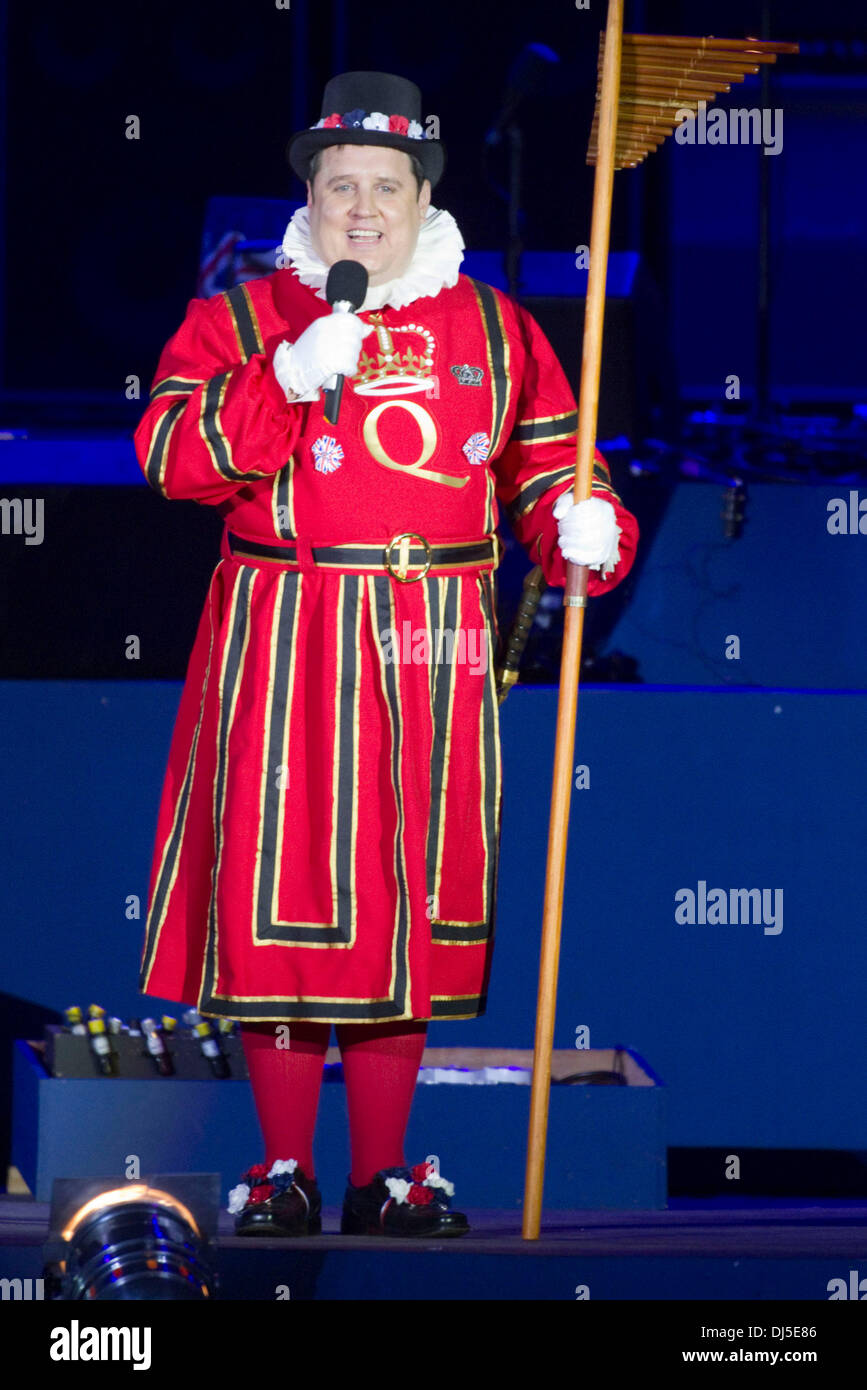 Peter Kay The Diamond Jubilee concert at Buckingham Palace. Queen ...