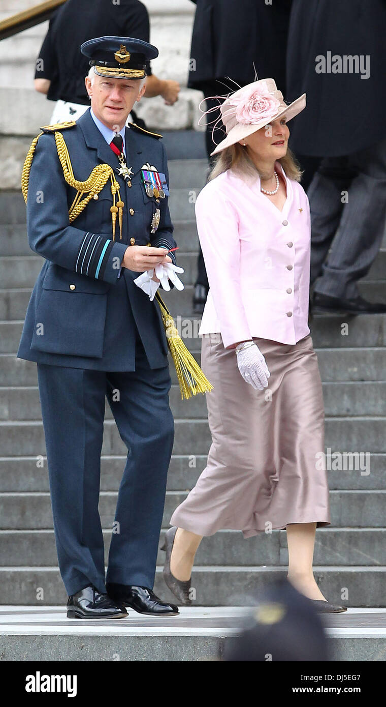 Air Chief Marshal Sir Stephen Dalton and wife arriving at the Queen's ...