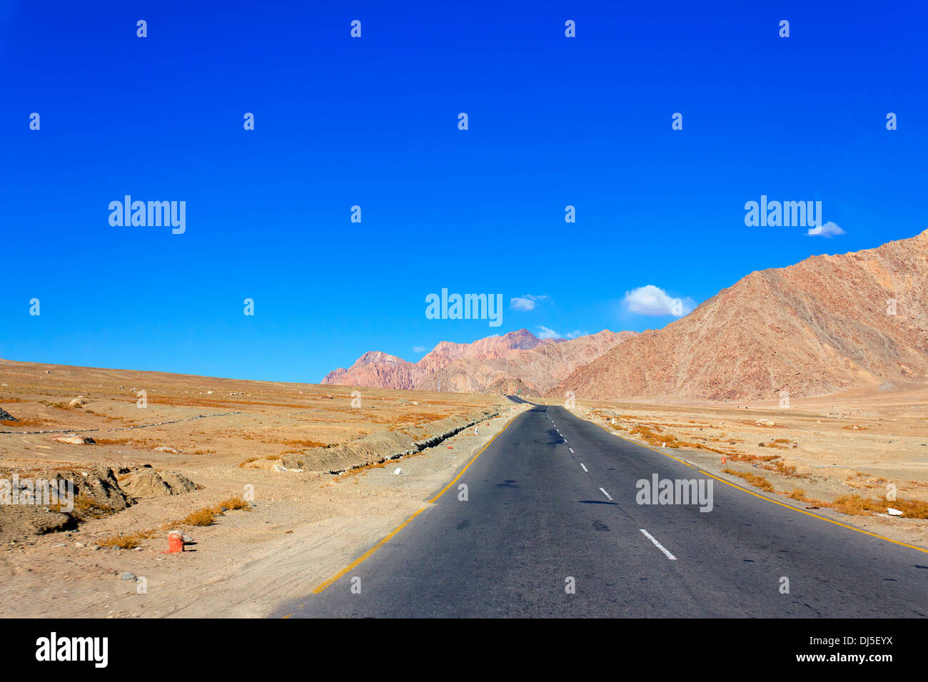 India, the Himalayas, Ladakh, mountain road, the pass Stock Photo - Alamy