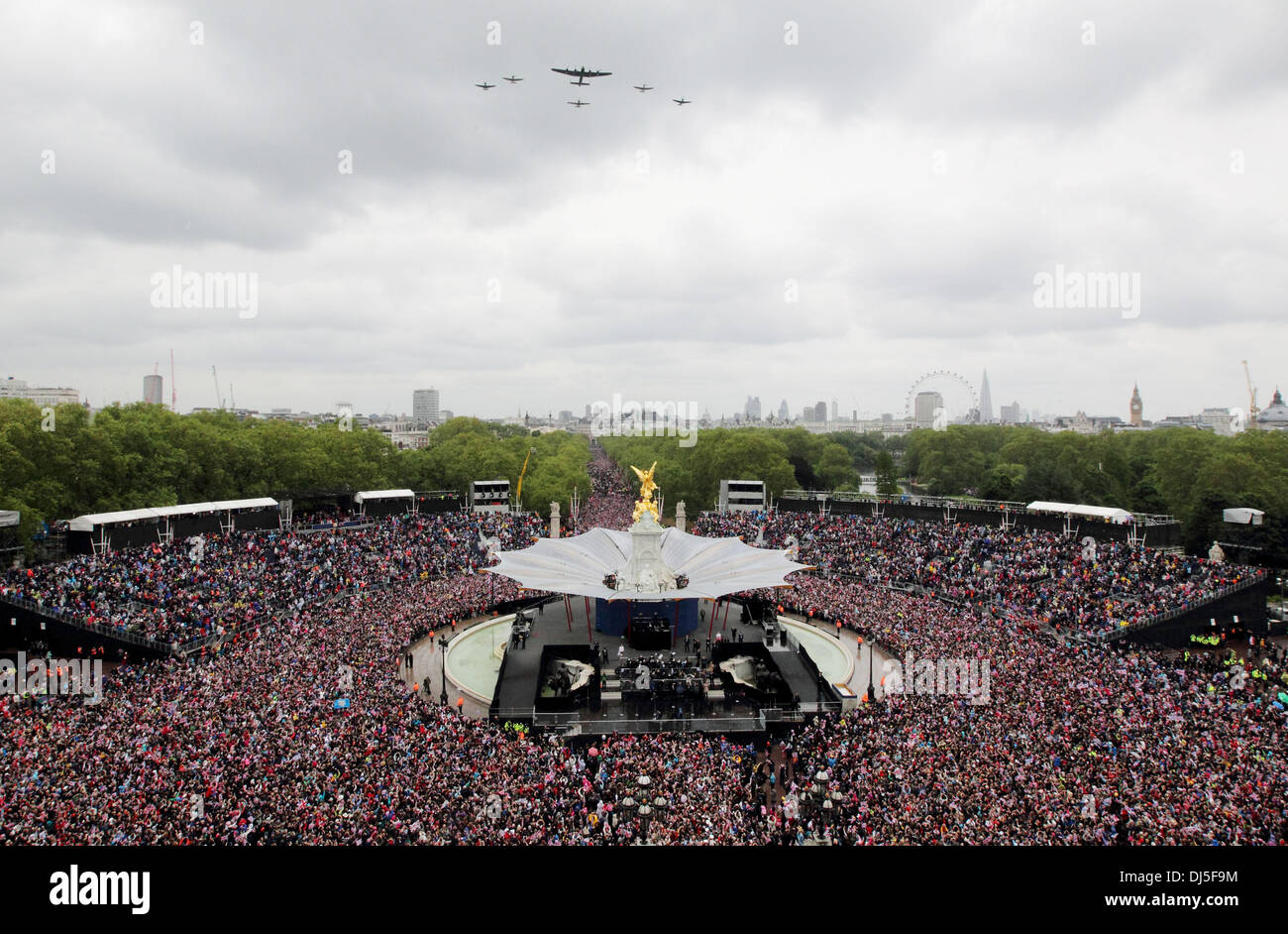Planes fly overhead during a ceremonial flypast as Queen Elizabeth II ...