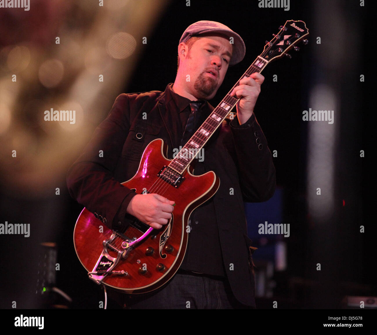 Eric krasno hi-res stock photography and images - Alamy