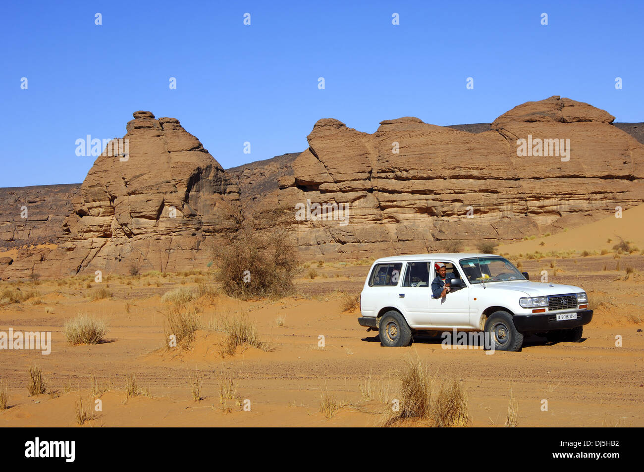 Jeep in the desert Stock Photo - Alamy