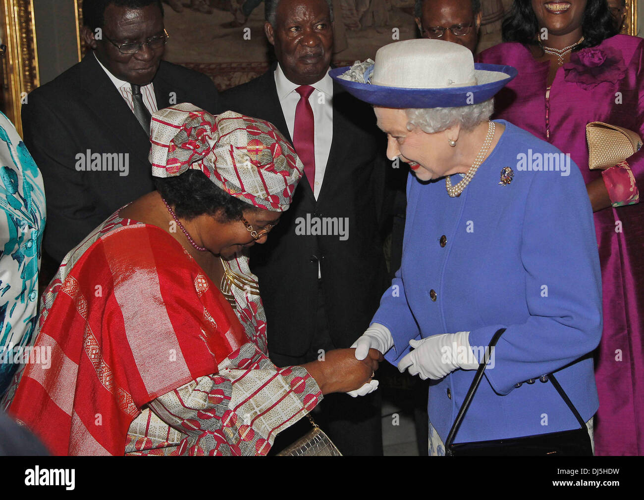Britain's Queen Elizabeth II, right, talks with President of Malawi ...