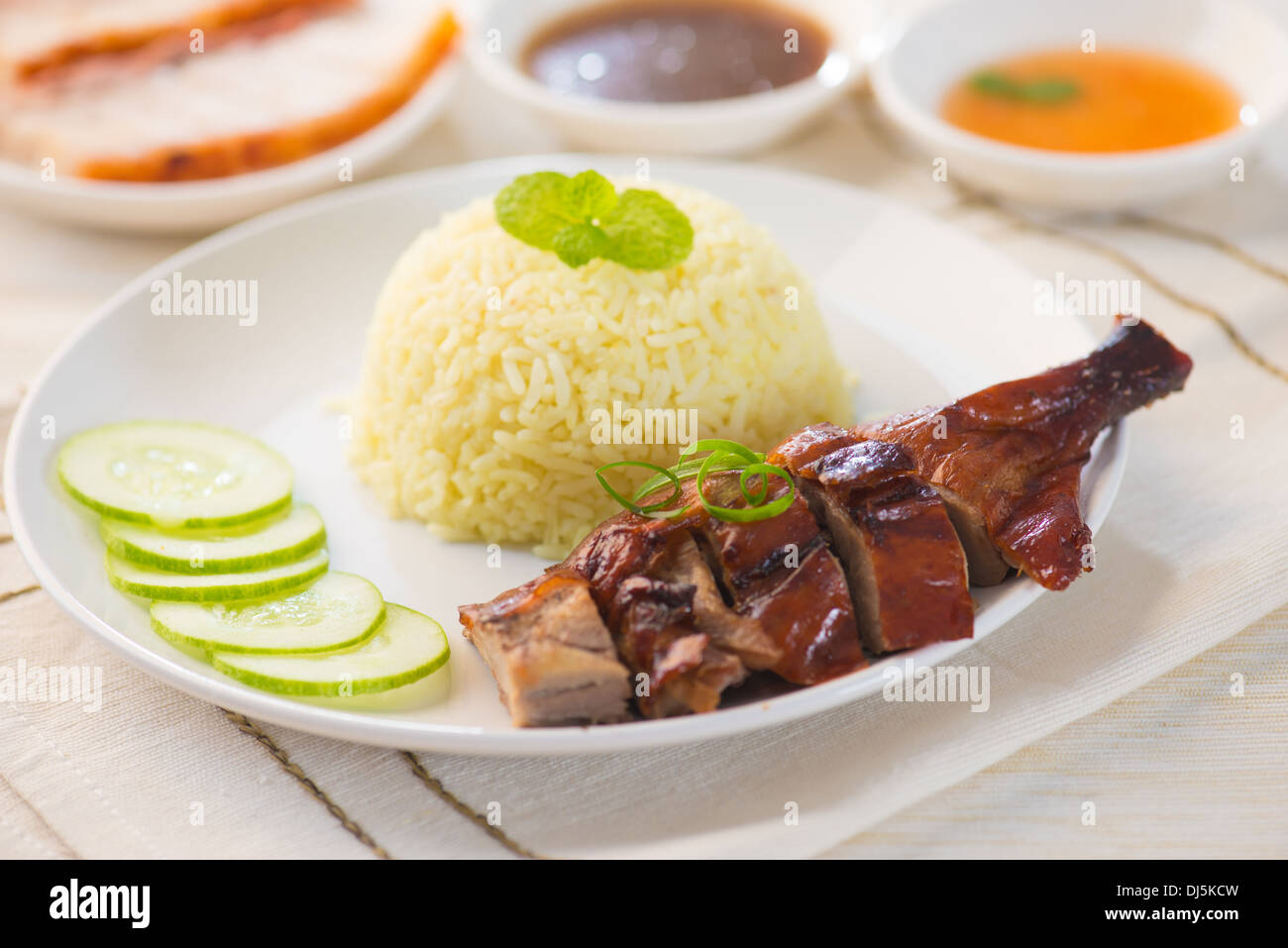 Singapore duck food table hi-res stock photography and images - Alamy