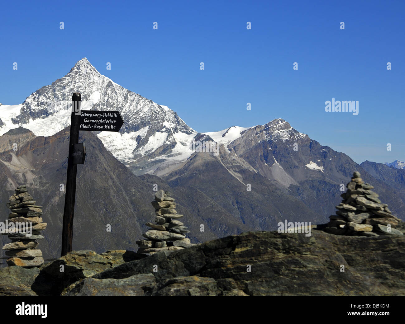 Zermatt sign hi-res stock photography and images - Alamy