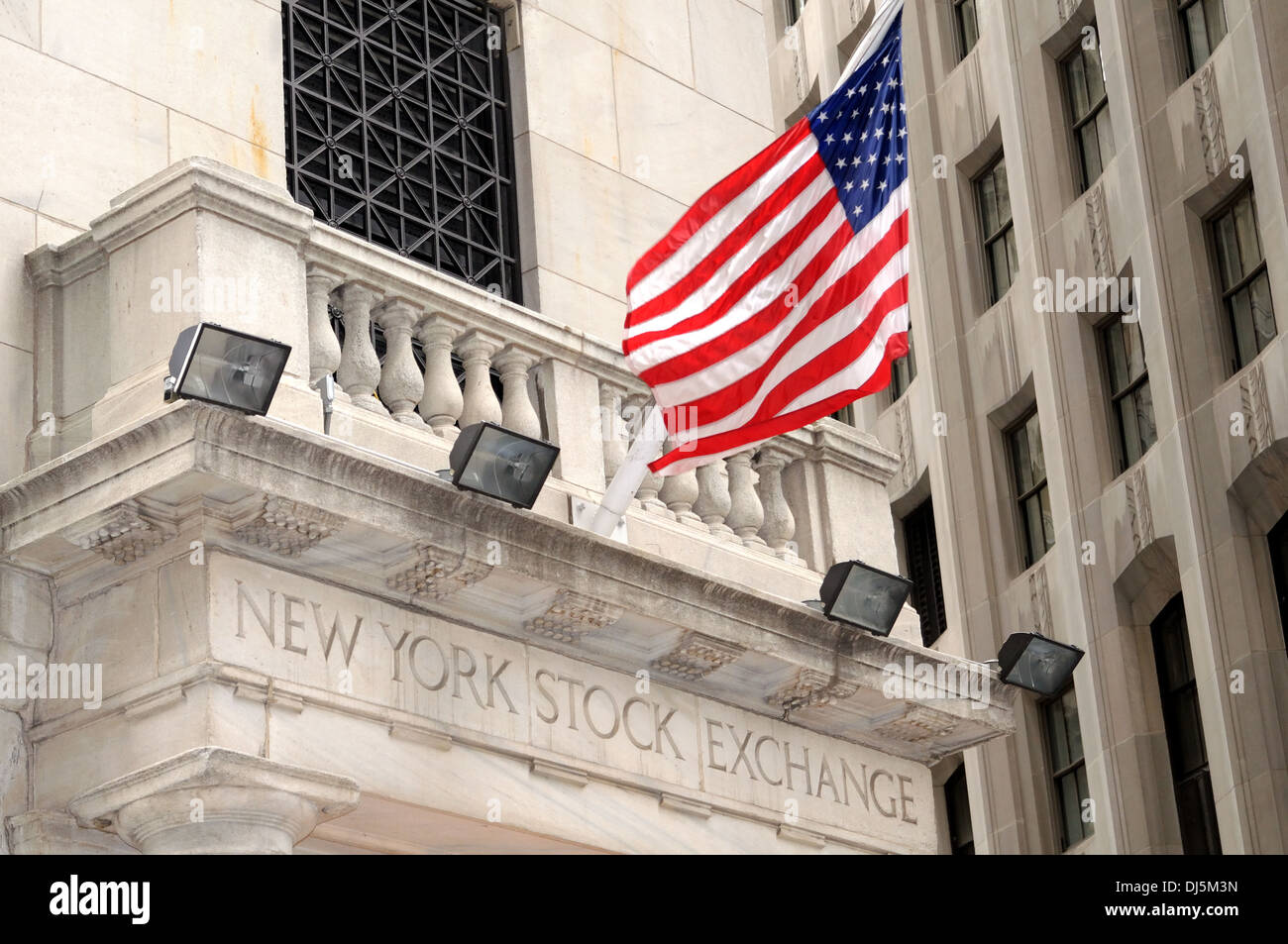 Exchange quotation hi-res stock photography and images - Alamy