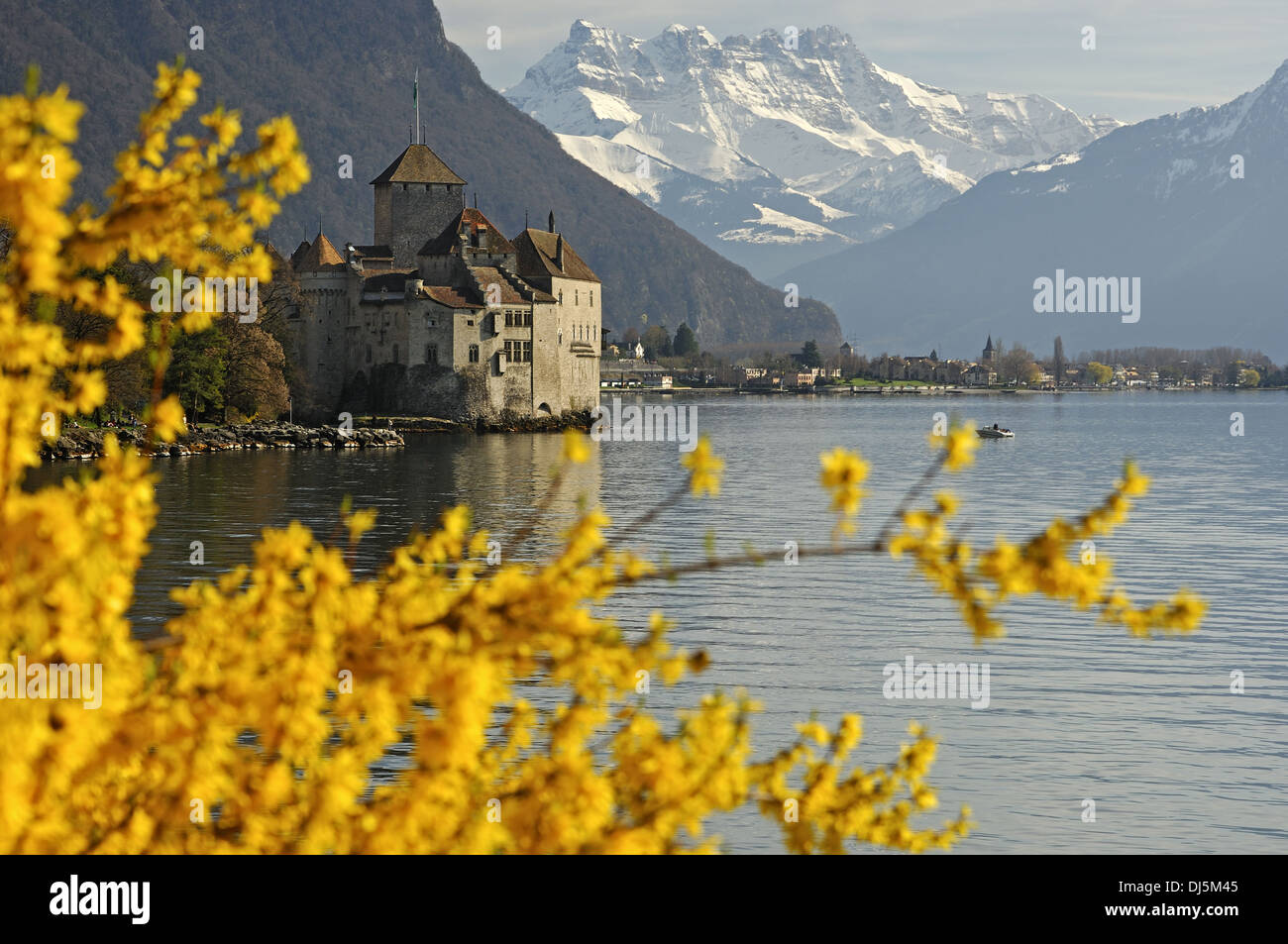 Castle chillon lac leman peak hi-res stock photography and images - Alamy