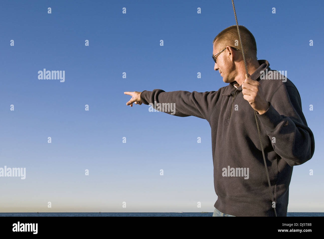 Richtung zeigen hi-res stock photography and images - Alamy