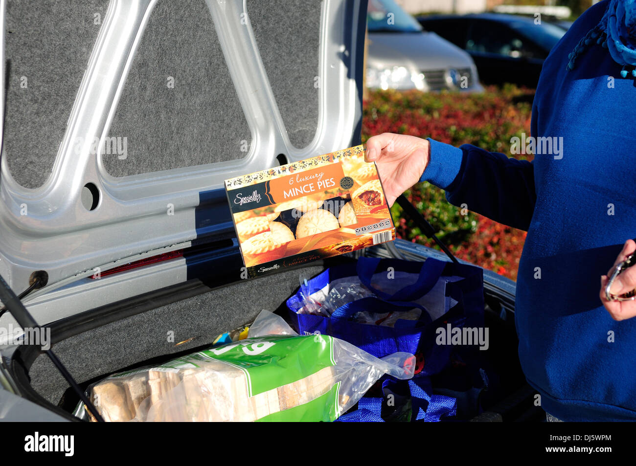 Hucknall,Notts,UK,22ND Novemeber 2013.Aldi specially selected luxury ...