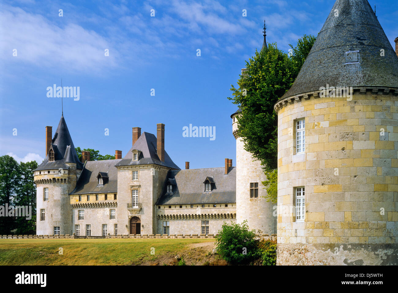 Chateau Sully, Loire, France Stock Photo - Alamy
