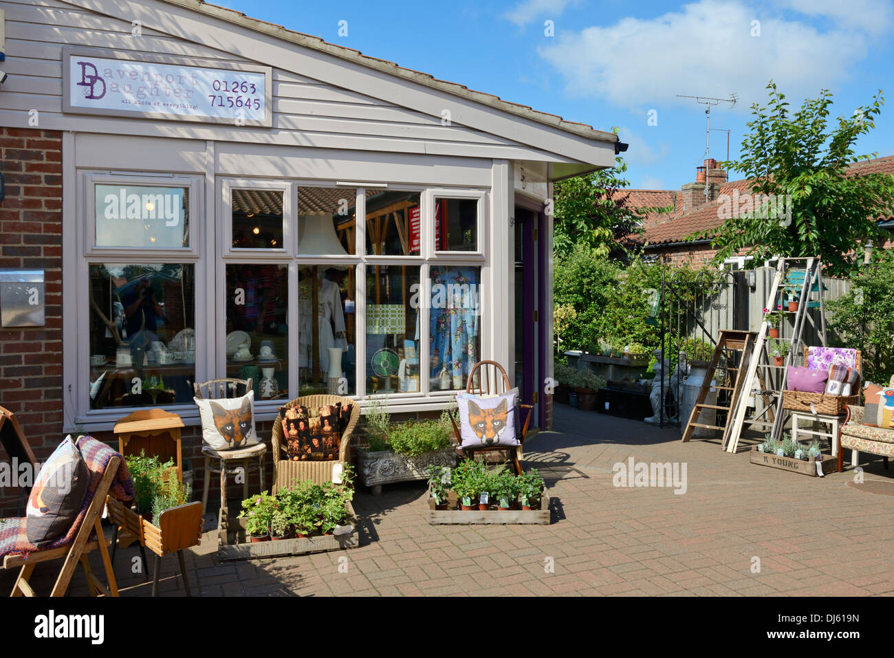 Retro outside High Resolution Stock Photography and Images - Alamy