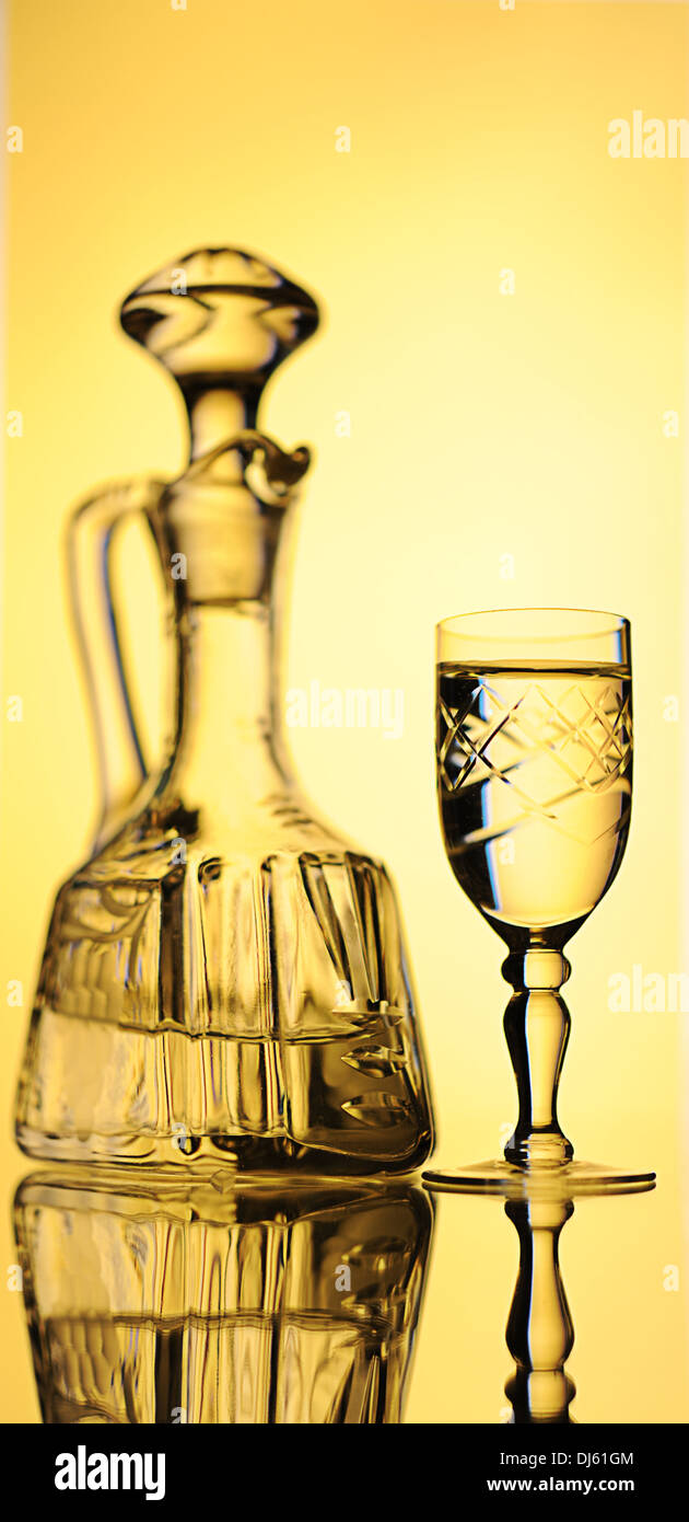 Elegant decanter hi-res stock photography and images - Alamy