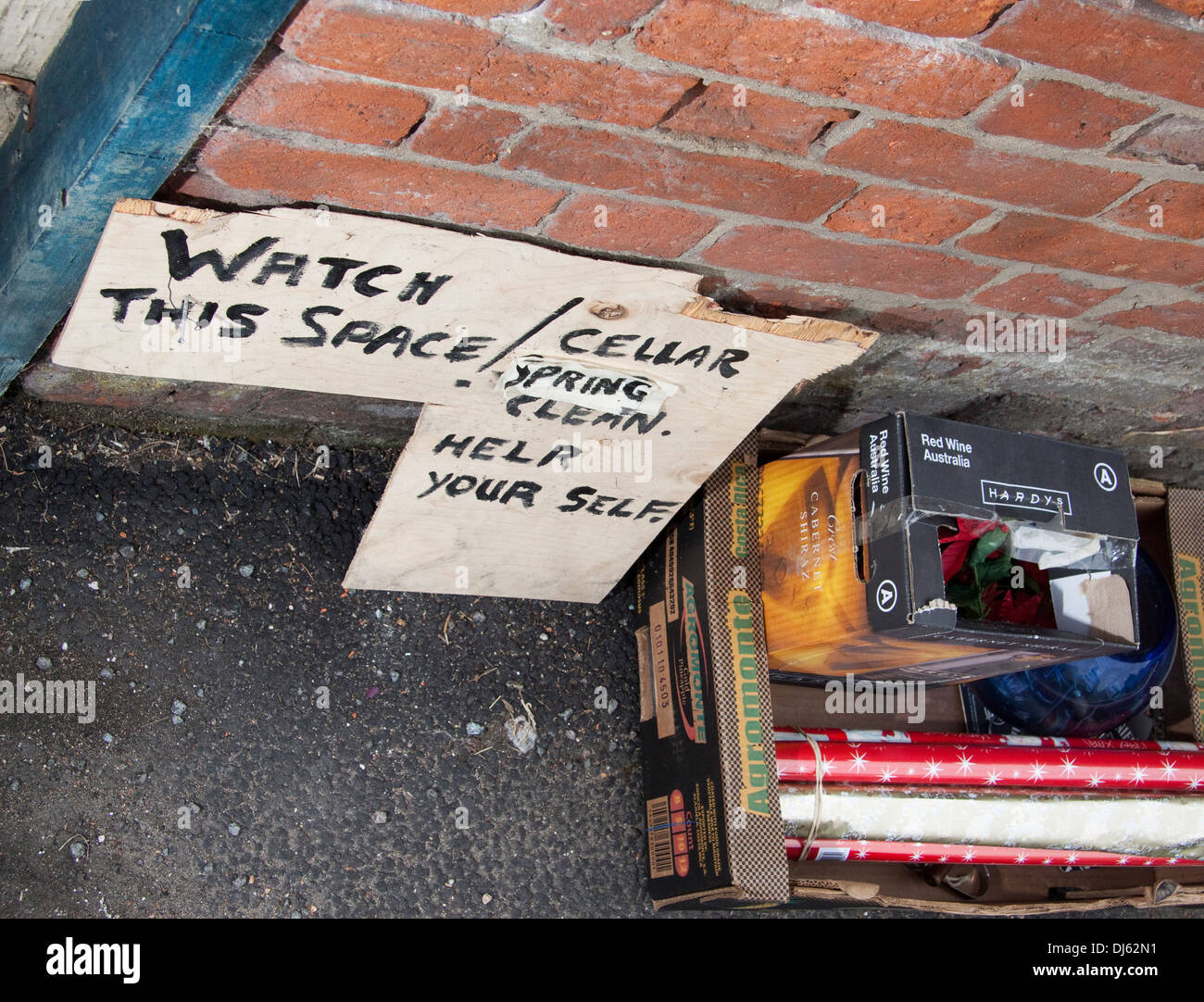 Watch this space hi-res stock photography and images - Alamy