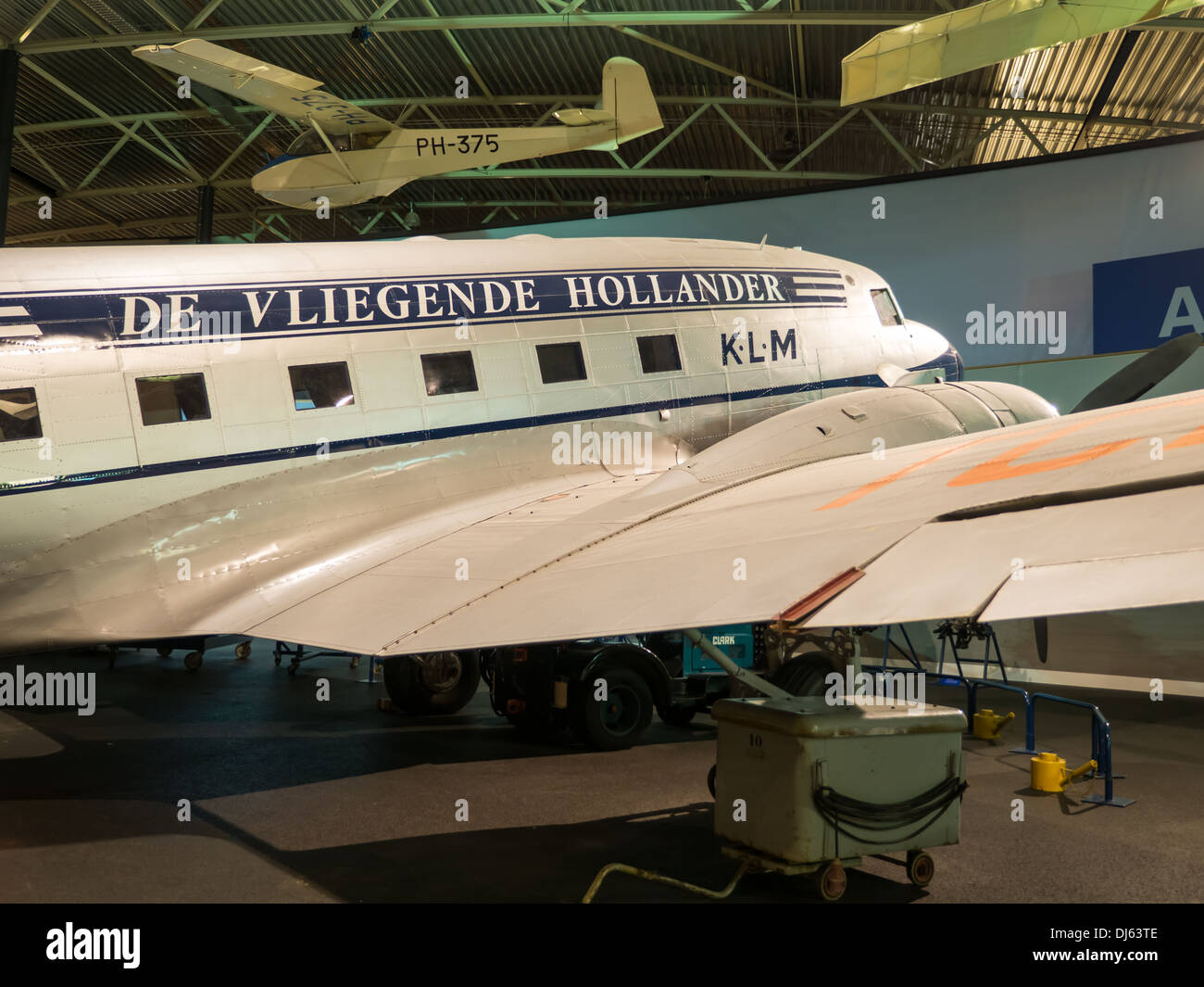 Lockheed constellation cockpit hi-res stock photography and images - Alamy