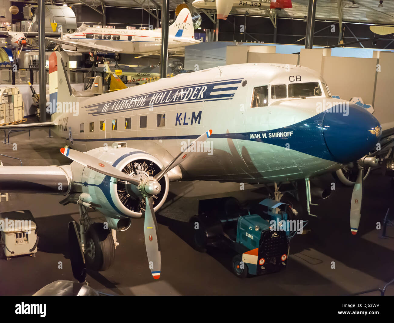 Lockheed constellation cockpit hi-res stock photography and images - Alamy