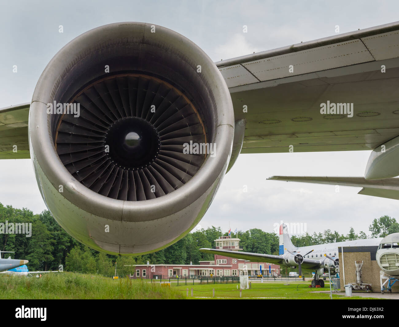 Aircraft construction boeing 747 hi-res stock photography and images ...