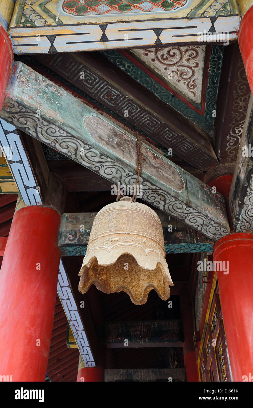 Large temple bell hi-res stock photography and images - Alamy