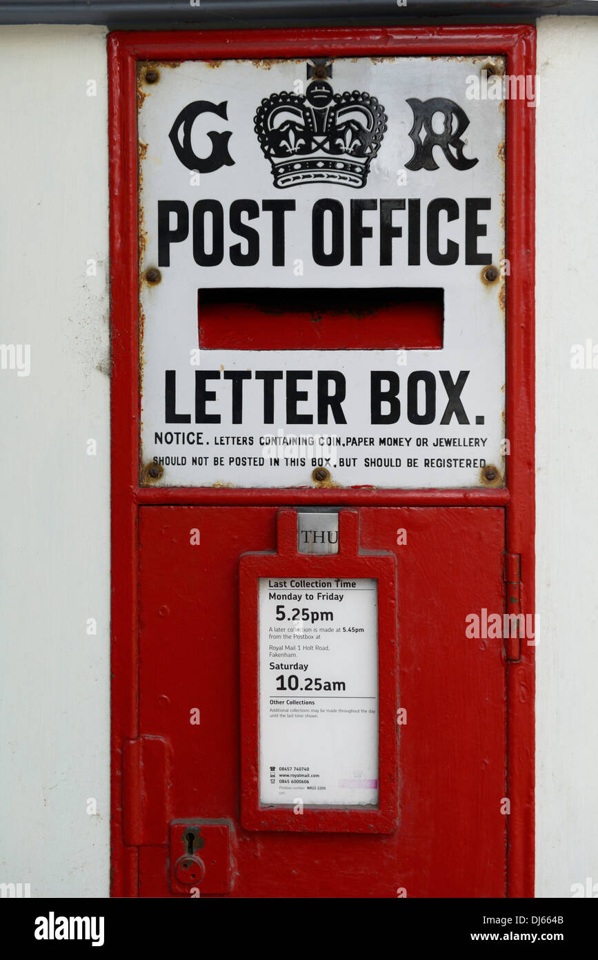 GR (King George VI) wall letter Box, High Street, Little Walsingham ...