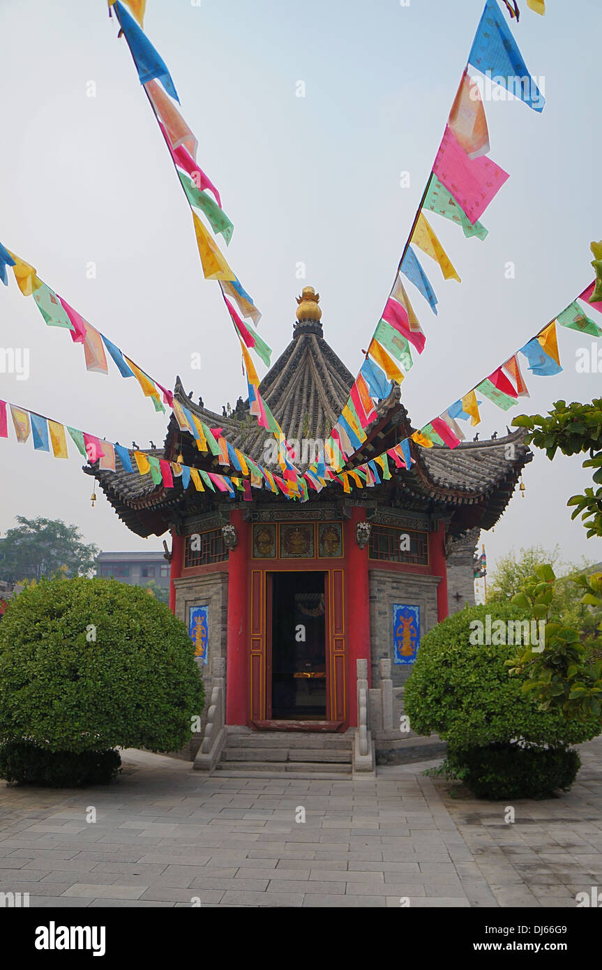 Buddha temple xi'an hi-res stock photography and images - Alamy