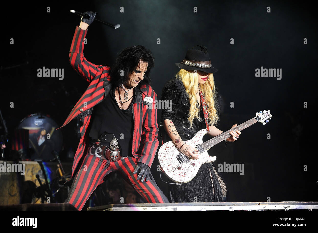 Alice Cooper Guitarist High Resolution Stock Photography and Images - Alamy