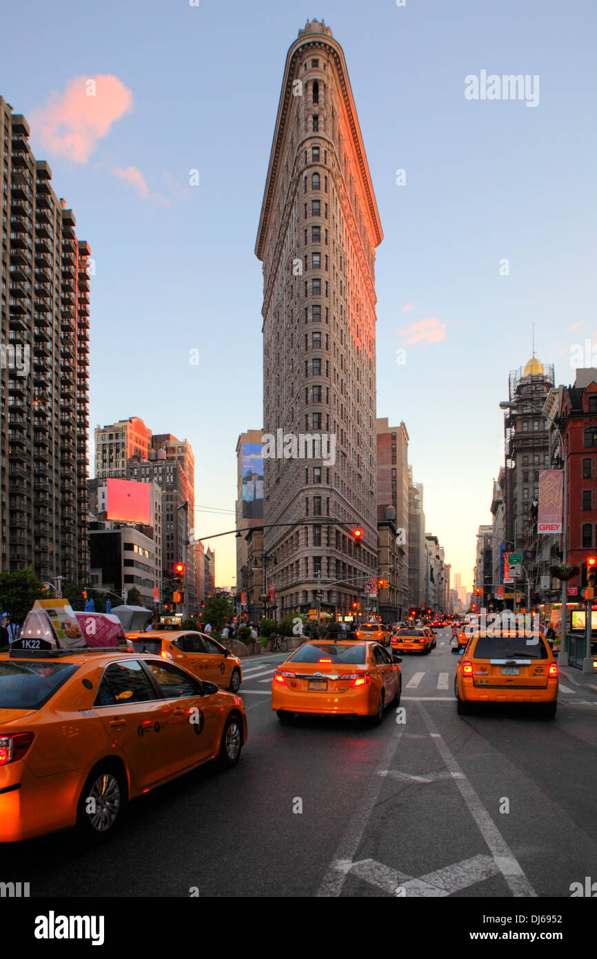 Flatiron Building, triangular island-block formed by Fifth Avenue and ...