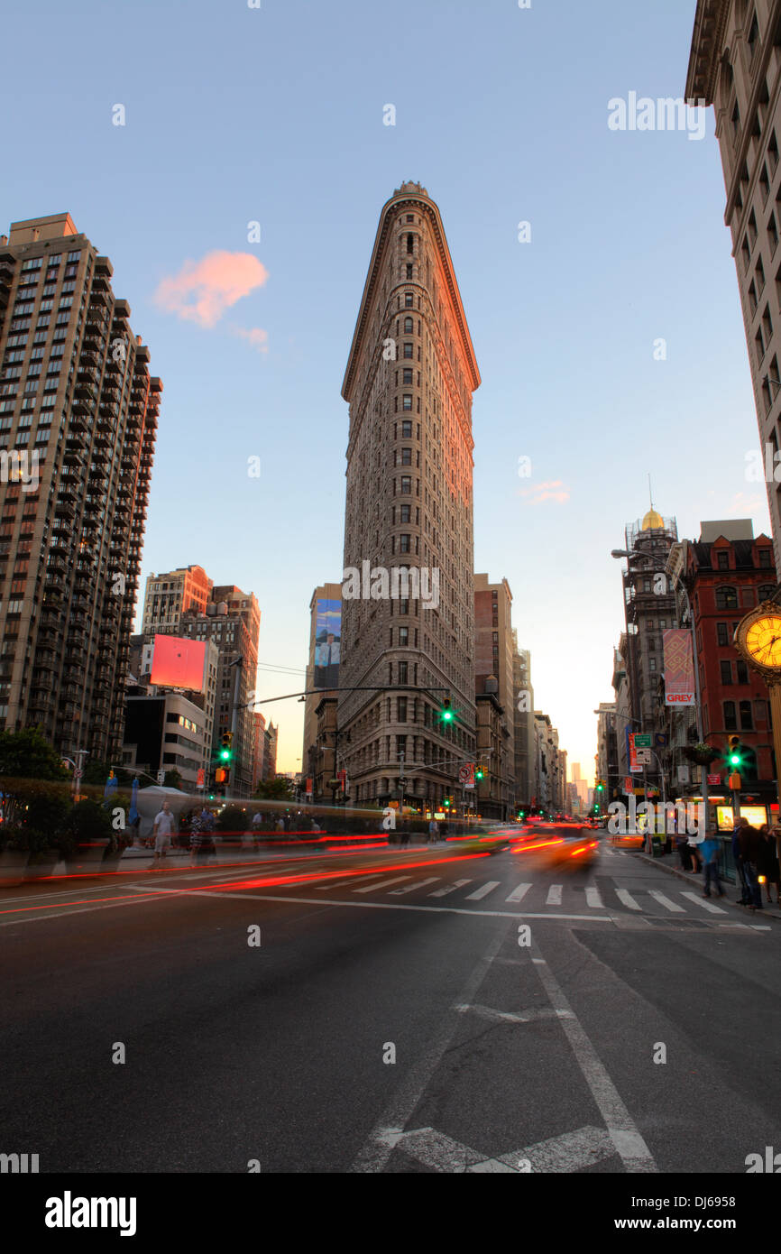 Flatiron Building, triangular island-block formed by Fifth Avenue and ...
