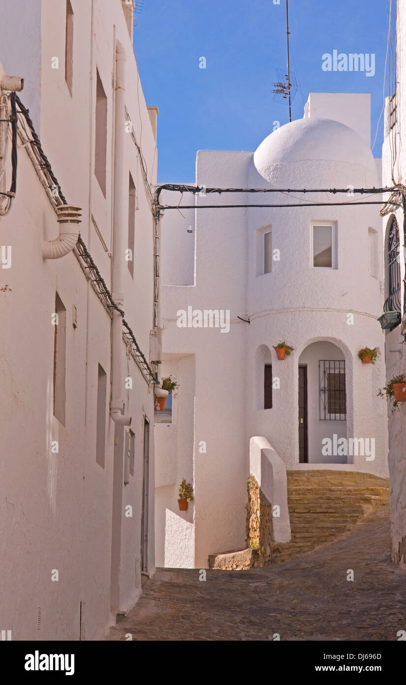 Winding passage ways of Mojacar pueblo (village), Spain Stock Photo - Alamy