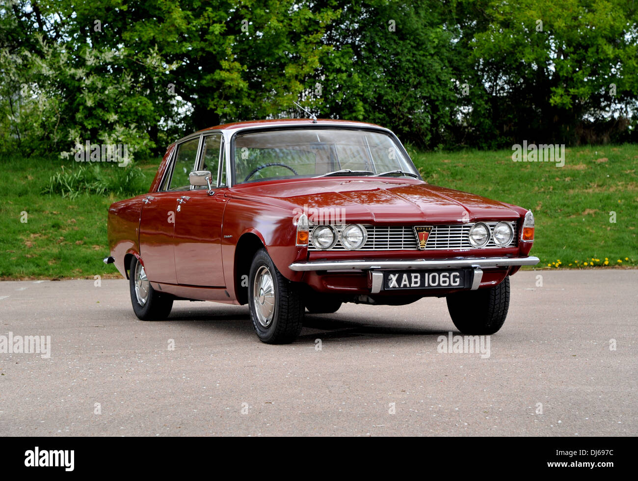 1966 Rover 2000 SC (P6) classic British car Stock Photo - Alamy