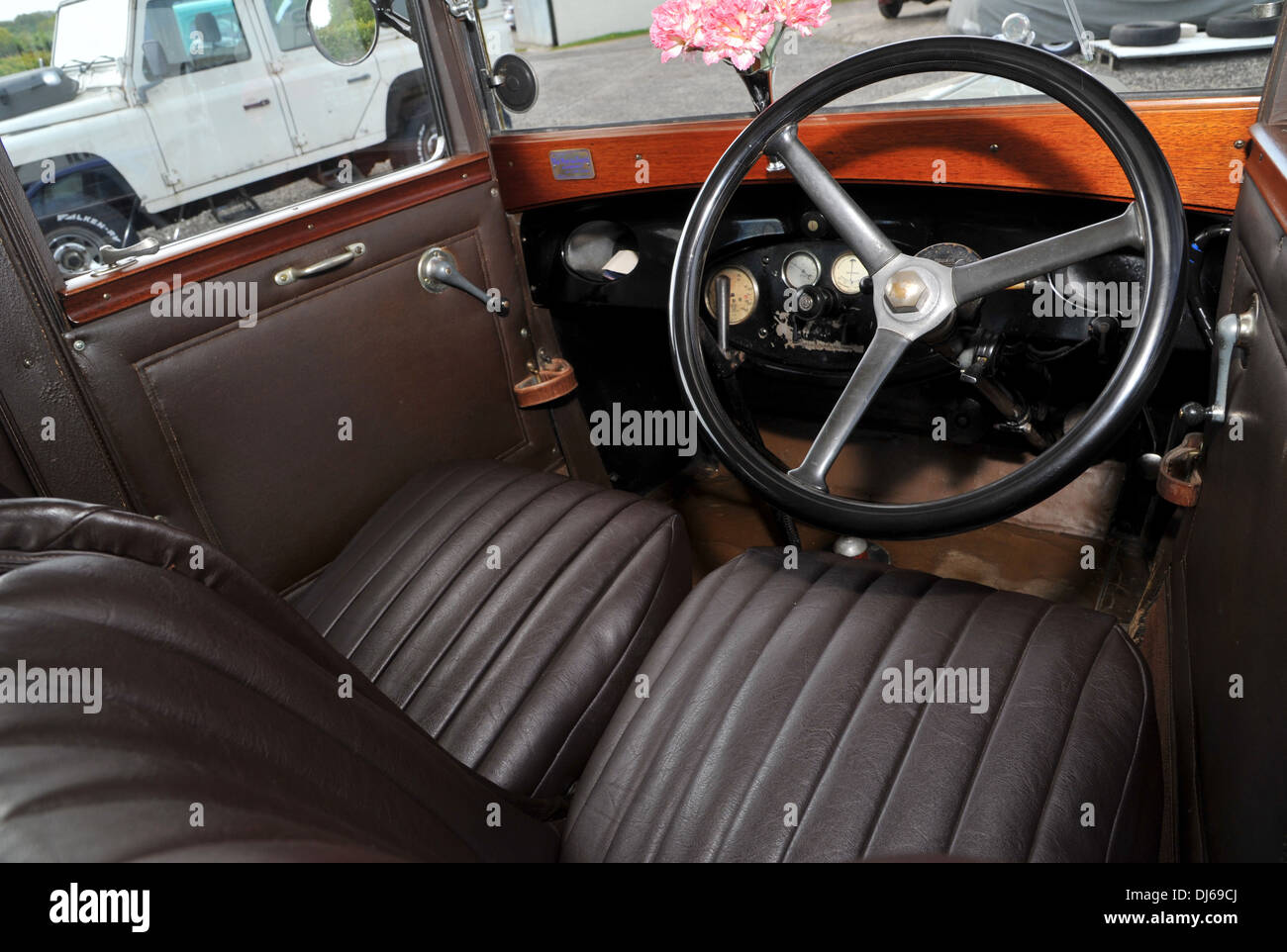 Morris Cowley Vintage British classic car of the 1920s and 30s interior ...