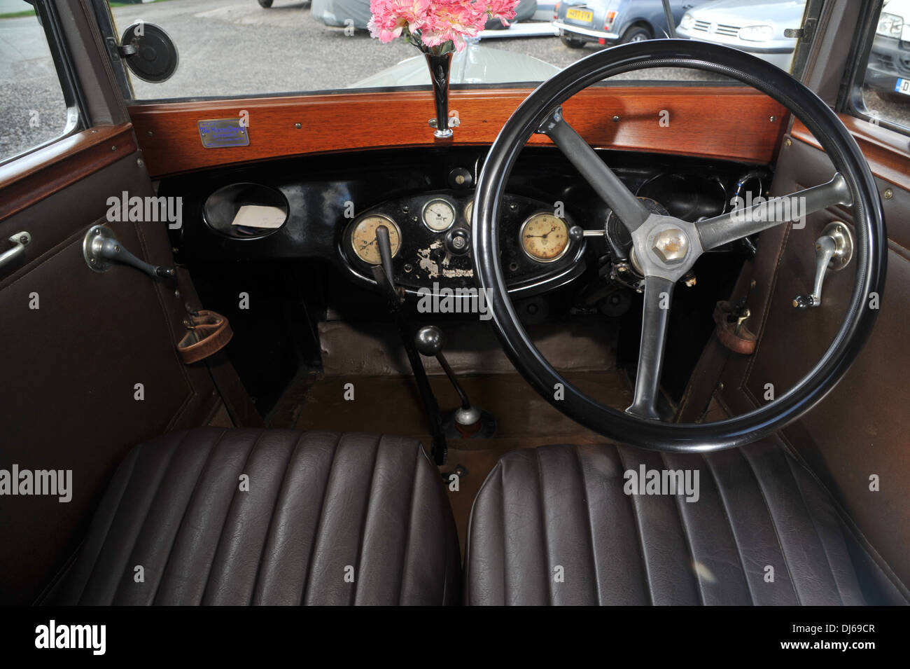 Morris cowley hi-res stock photography and images - Alamy