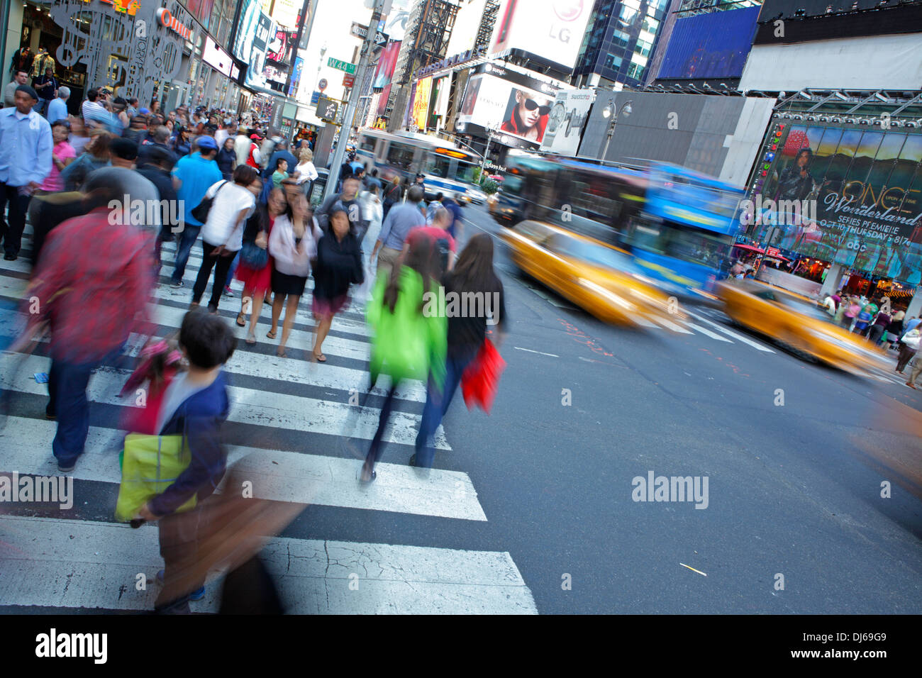 Crowd new york hi-res stock photography and images - Alamy