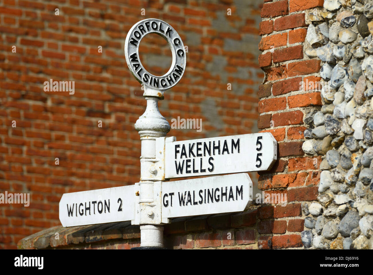 Old style road sign england hi-res stock photography and images - Alamy