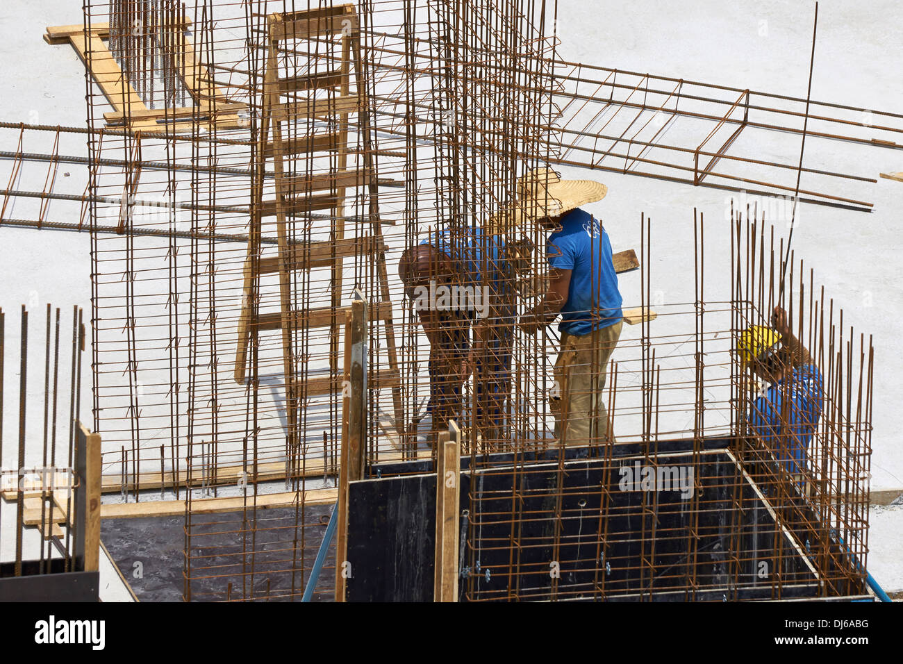 Installation of the reinforcement steel Stock Photo - Alamy