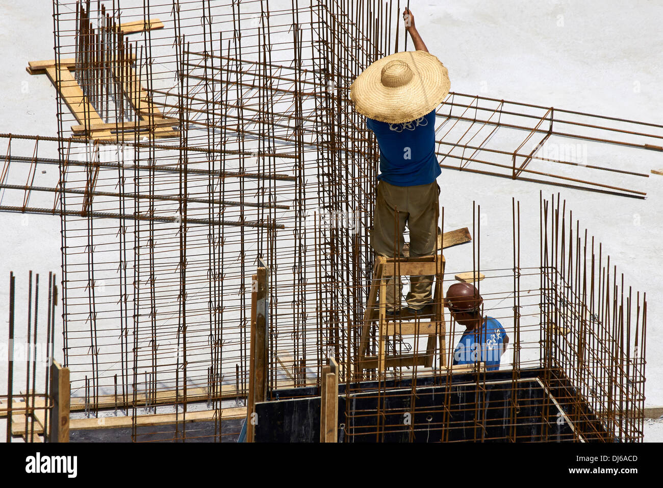 Steel rebar cages hi-res stock photography and images - Alamy