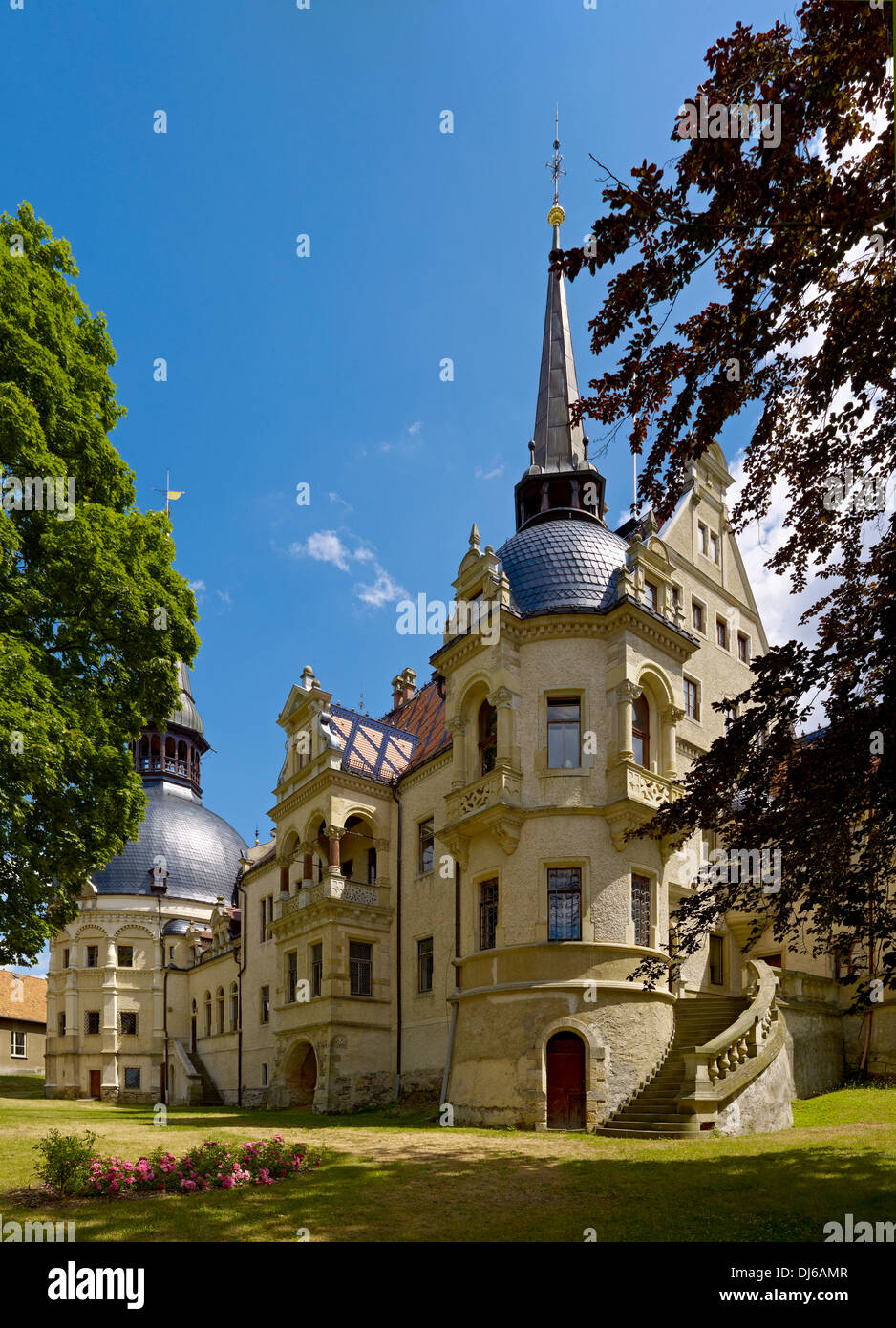 Schoenfeld castle hi-res stock photography and images - Alamy