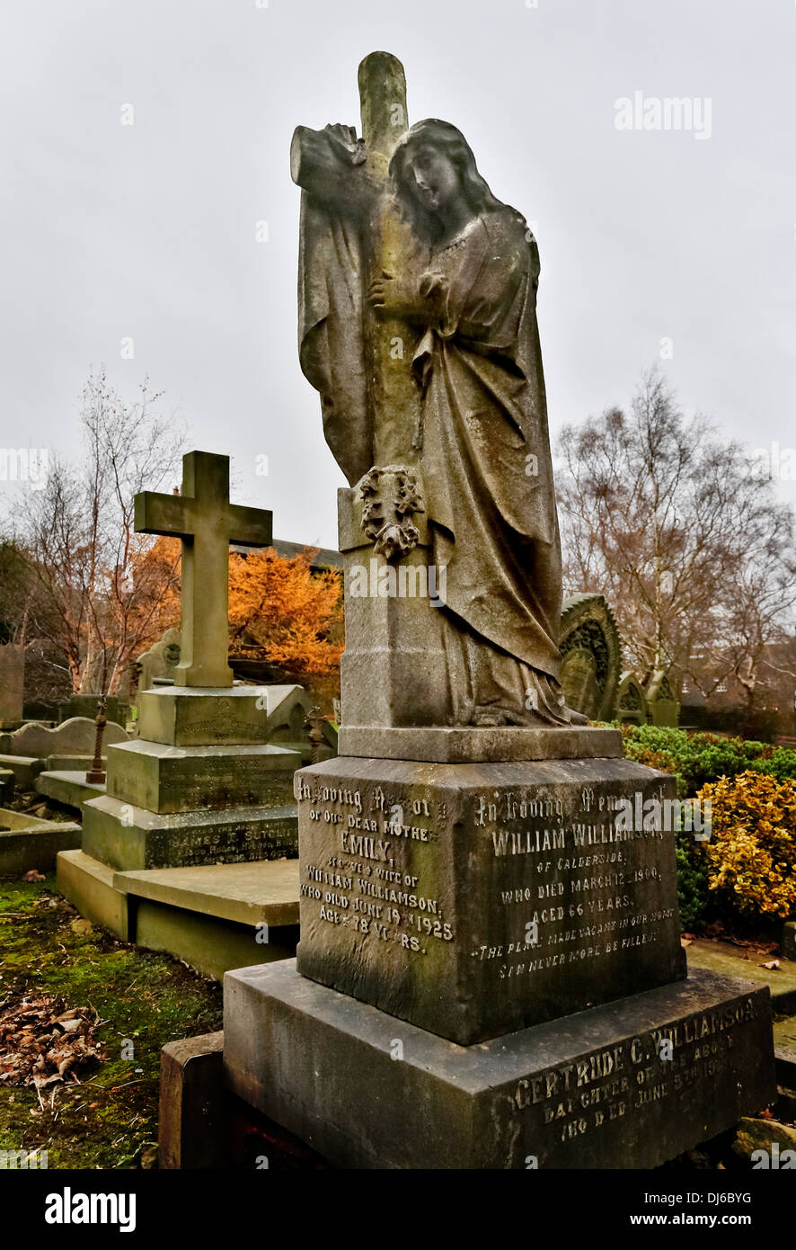 A cross in the Church yard in Heptonstall, west Yorkshire Stock Photo ...