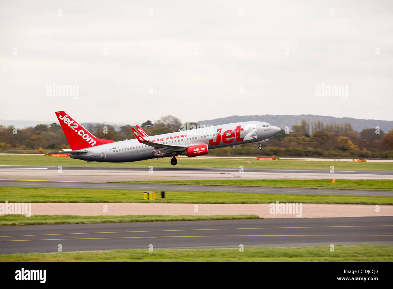Jet2 plane taking off hi-res stock photography and images - Alamy