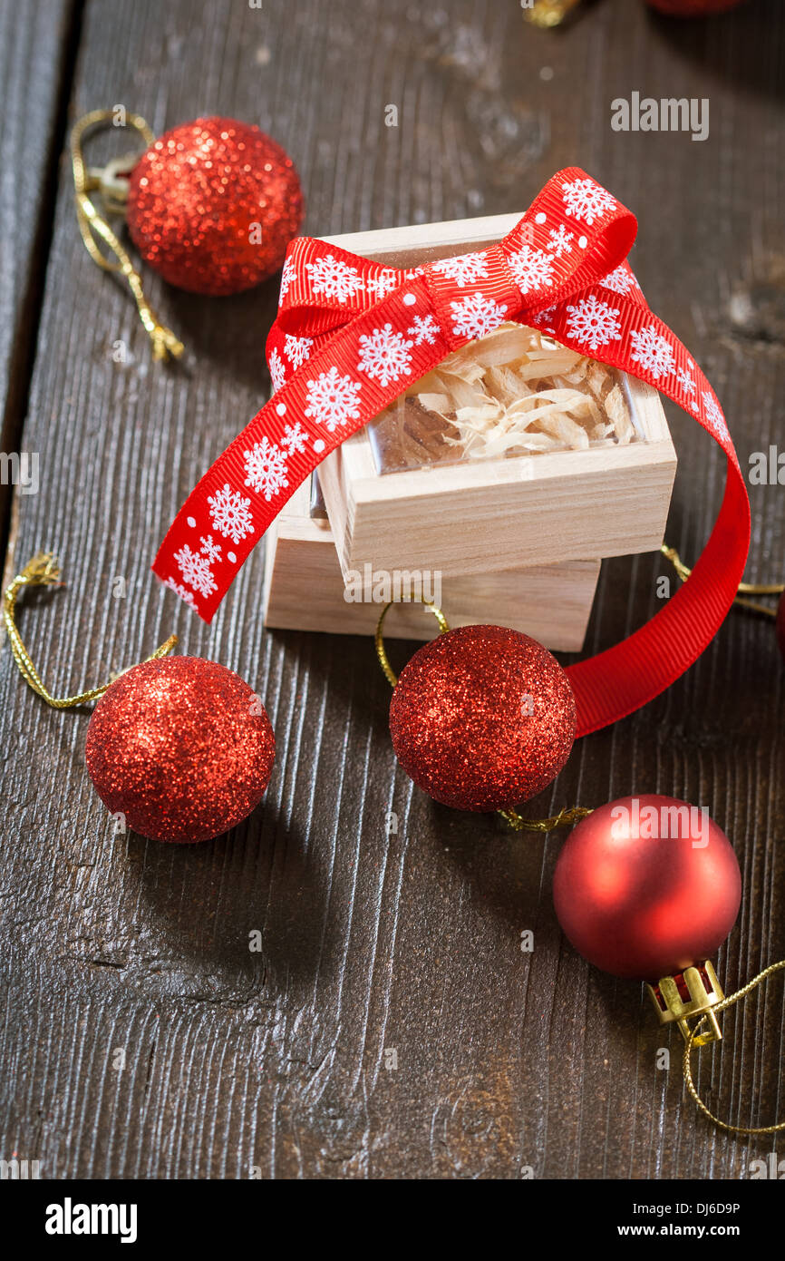 Christmas red gift box bauble hi-res stock photography and images - Alamy