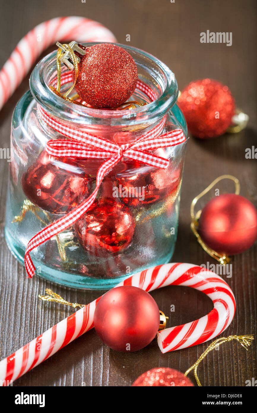 Red christmas balls candy hi-res stock photography and images - Alamy