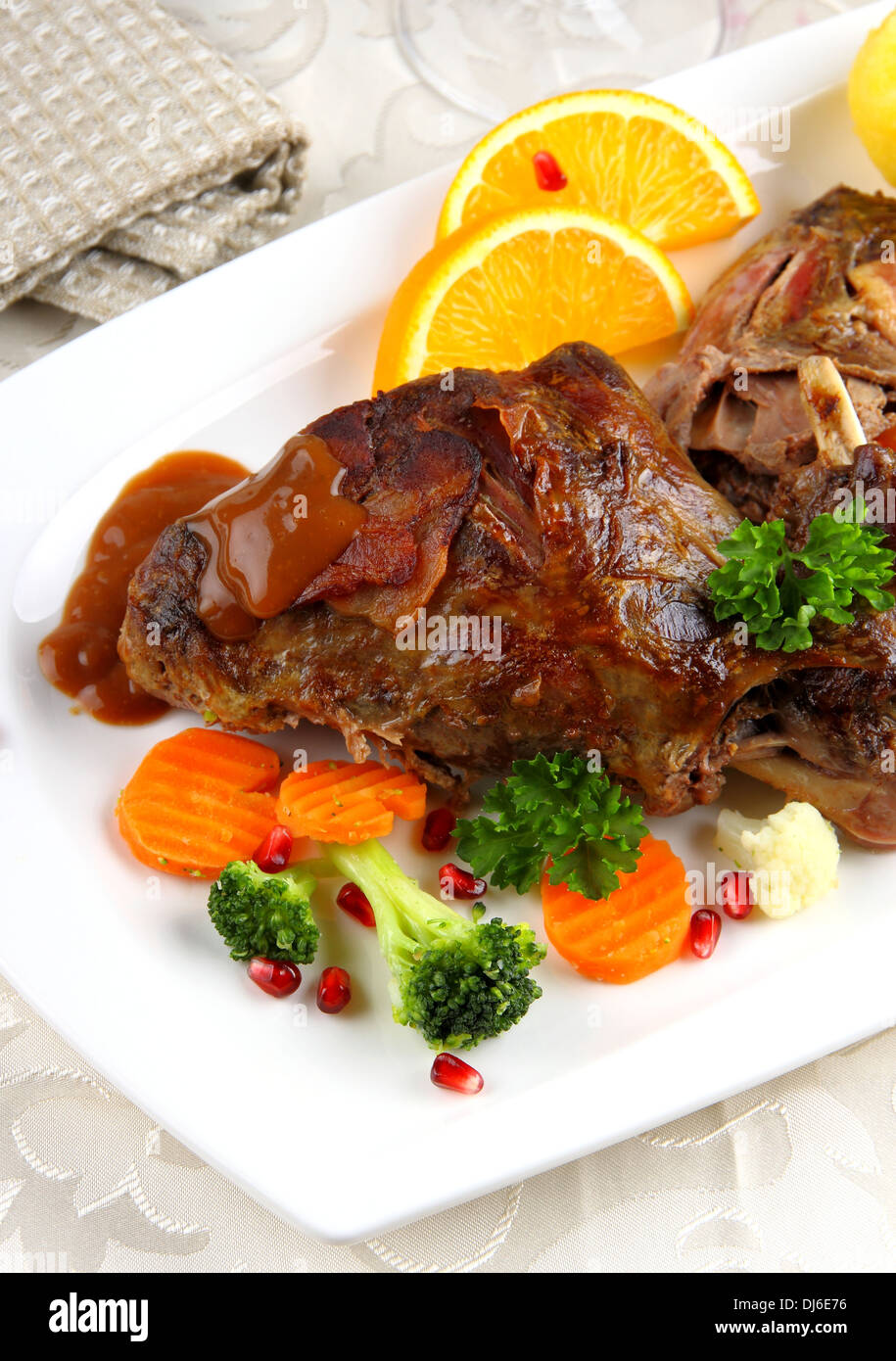 Rabbit dinner plate hi-res stock photography and images - Alamy