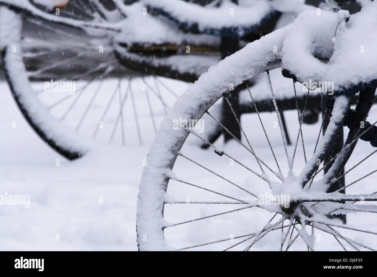 Bike in cold weather hi-res stock photography and images - Alamy