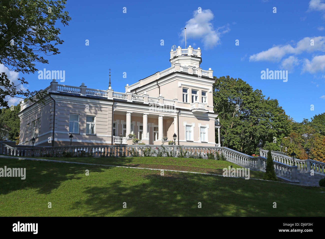 Beautiful palace hi-res stock photography and images - Alamy
