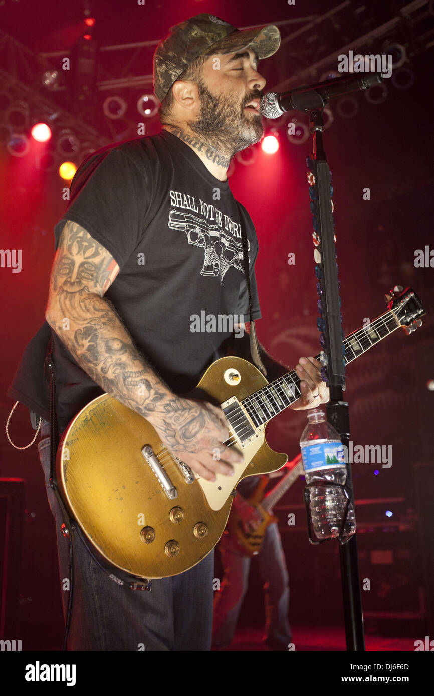 Aaron Lewis High Resolution Stock Photography and Images - Alamy
