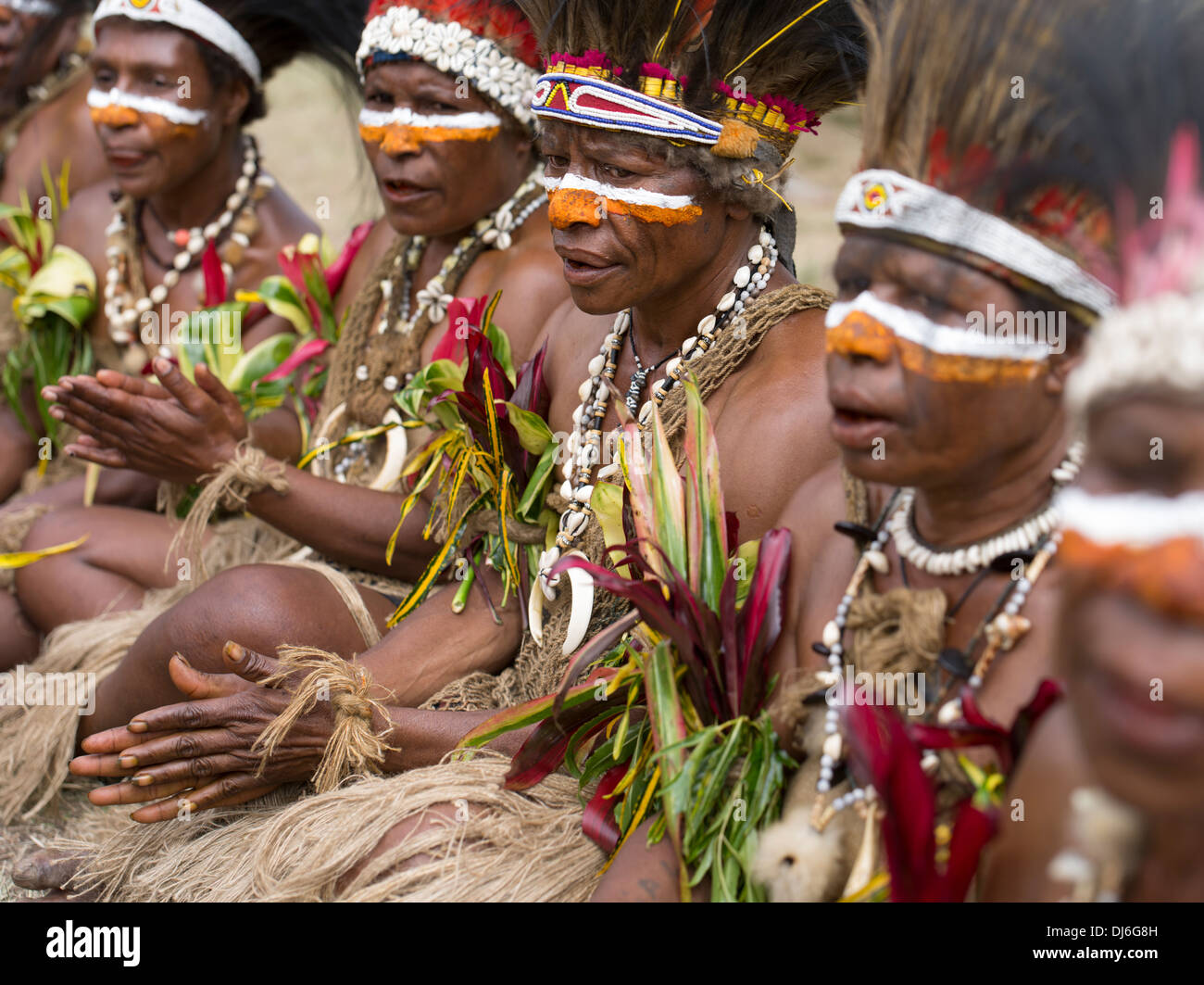 Gilpaunek Kolkole, Ele Culture Group, Chimbu Province - Goroka Show ...