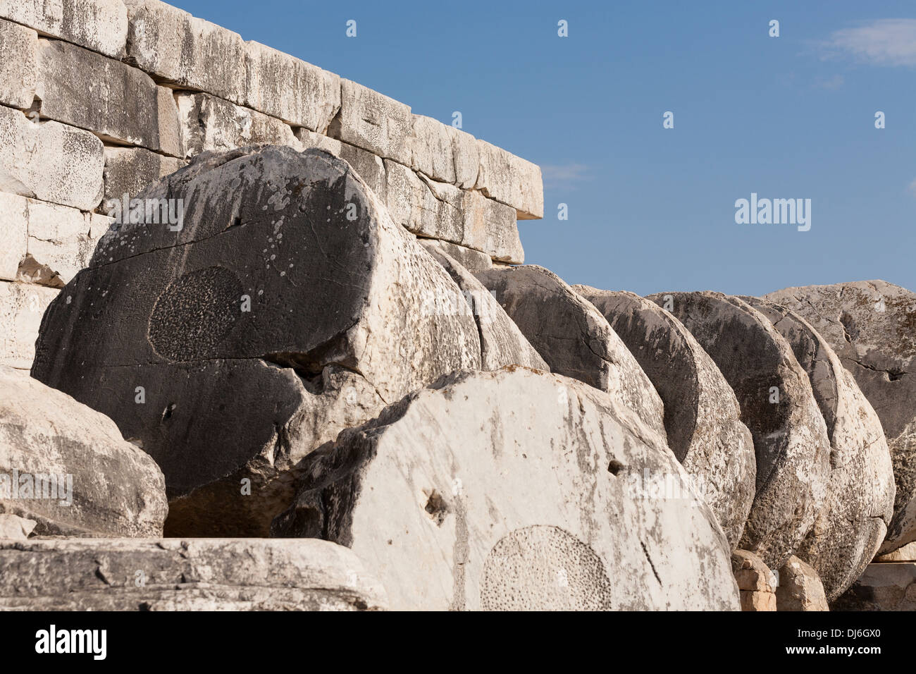 Tumbled columns hi-res stock photography and images - Alamy