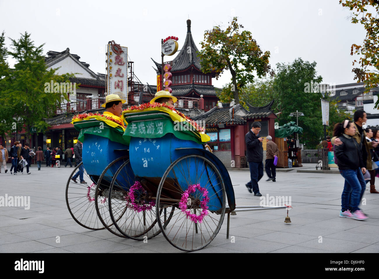Chinese rickshaws hi-res stock photography and images - Alamy