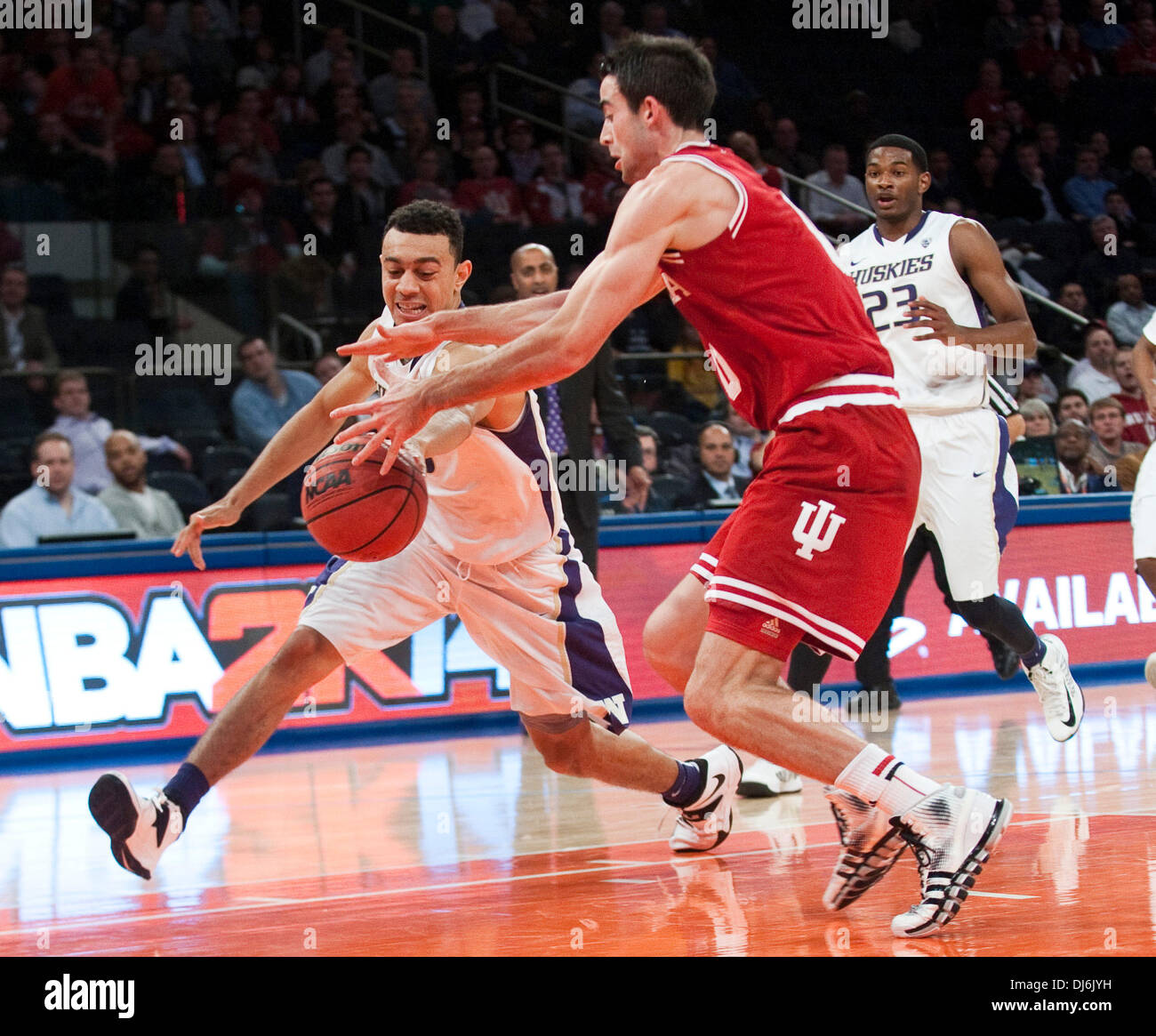 New York, New York, USA. 21st Nov, 2013. Washington's guard Nigel ...